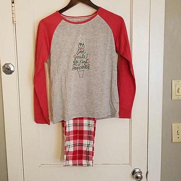 Ellen Degeneres | Pajamas | Comfy Holiday Pajama Set Ellen Degeneres ...